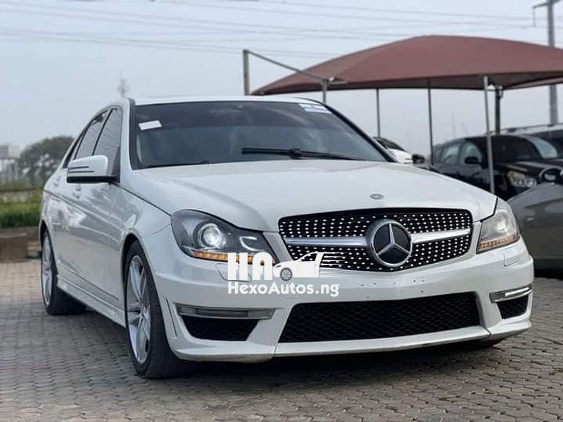 2010 Mercedes Benz C300: Full Review, Performance & Features ...