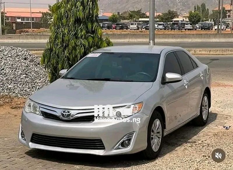 2013 Toyota Camry: Features, Performance & Pricing Guide - HexoAutos NG